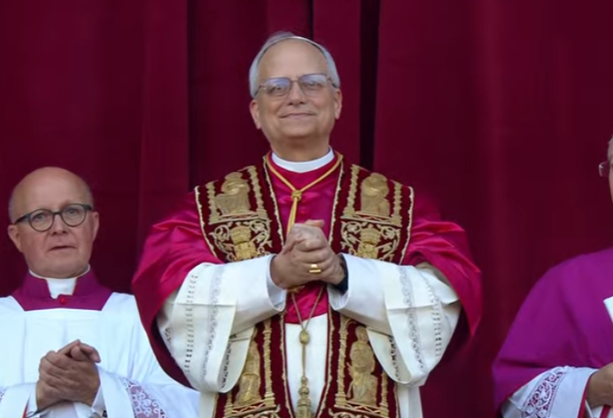 Americano Robert Francis Prevost é o Novo Papa da Igreja Católica